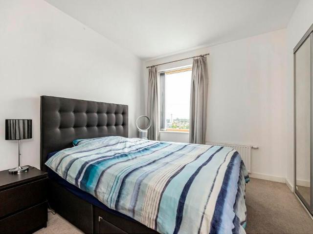 Hooper Road, London E16, 4 bed flat to rent, £4,000 pcm | PrimeLocation