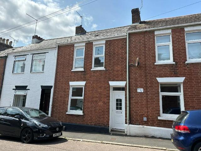Hoopern Street, Exeter EX4 2 bed terraced house to rent £1,195 pcm £276 pw