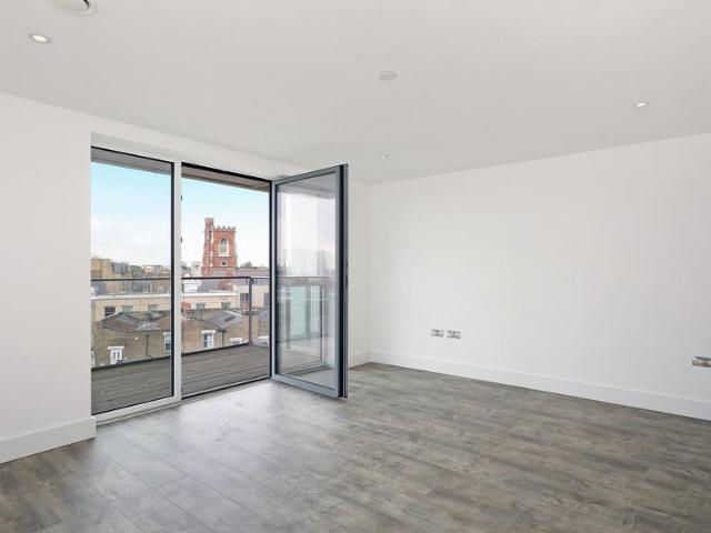 Hoopers Mews Acton 1 bed flat to rent £2,000 pcm £462 pw