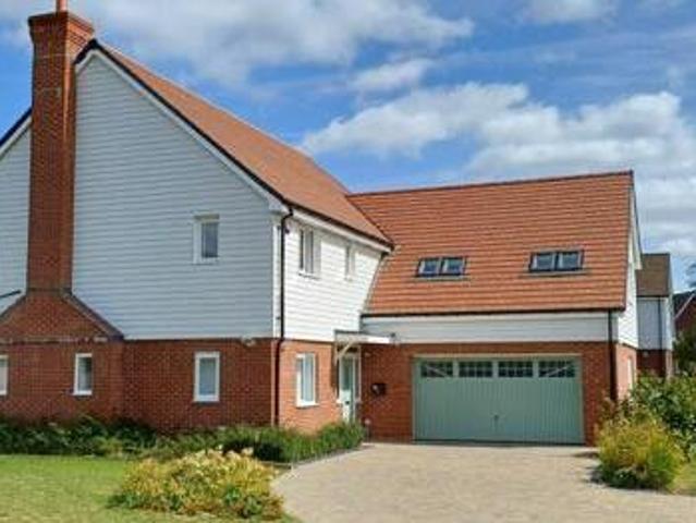 Hoadley Avenue, Burgess Hill, 5 Bedroom Detached
