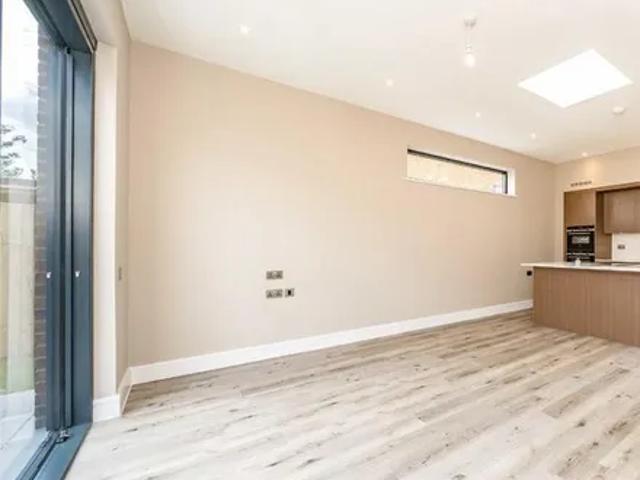 Hoadly Road, London, SW16 1AF, United Kingdom | 3 bed house for rent #166932633 | Rentberry