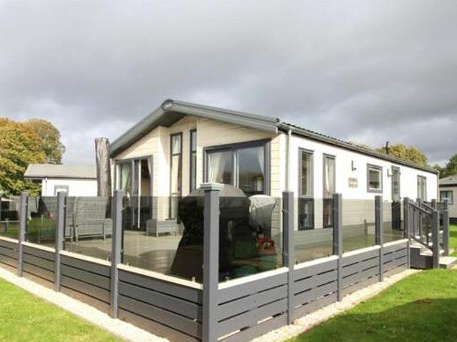 Hoburne Naish, Highcliffe Meadow, Barton On Sea, 2 Bedroom Park