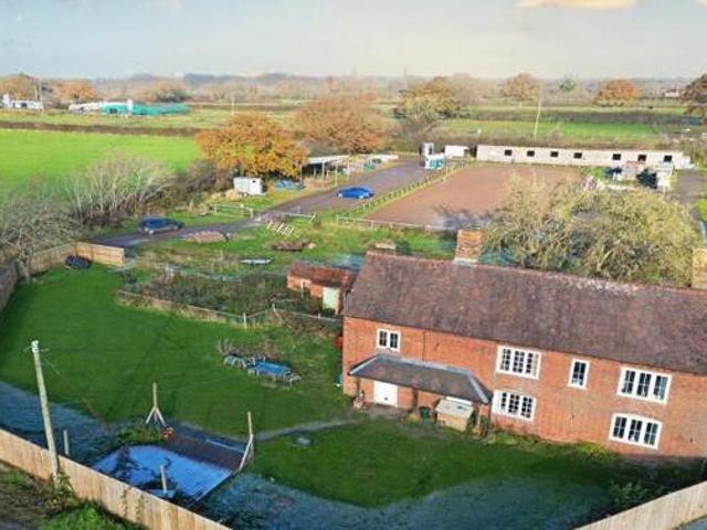 Hob Lane, Balsall Common, 3 Bedroom Farm