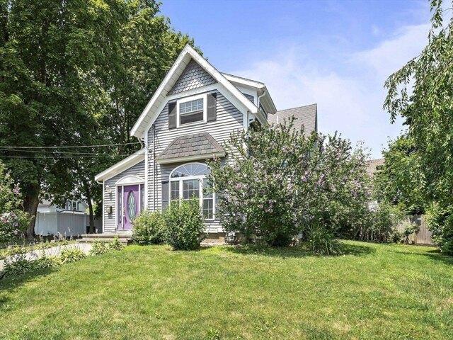 Hobart Sq, Whitman, Home For Sale
