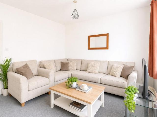 Hobart Street, Sheffield S11 3 bed house to rent £1,235 pcm £285 pw
