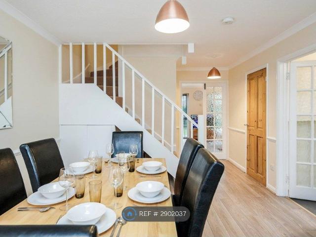 Hobbis Drive, Maidenhead SL6, 4 bed detached house to rent, £5,200 pcm | PrimeLocation
