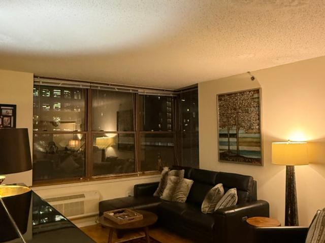 Hoboken Waterfront Room | Female | July 1