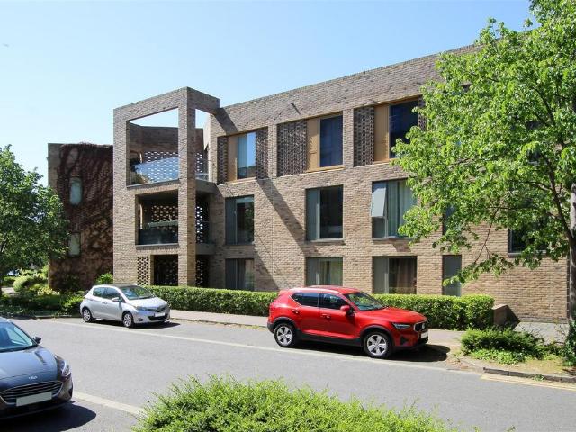 Hobson Avenue, Cambridge CB2 2 bed apartment to rent £1,950 pcm £450 pw