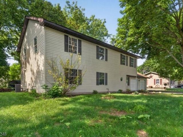 Hobson St, Alpha, Home For Sale