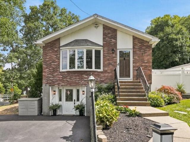Hobson St, Saugus, Home For Sale