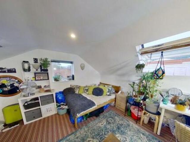 Hockley, 8 Bedroom House
