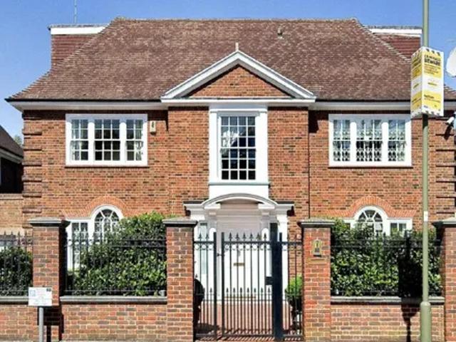 Hocroft Road, Childs Hill, London, NW2 2BL, United Kingdom | 5 bed house for rent #10954182 | Rentberry
