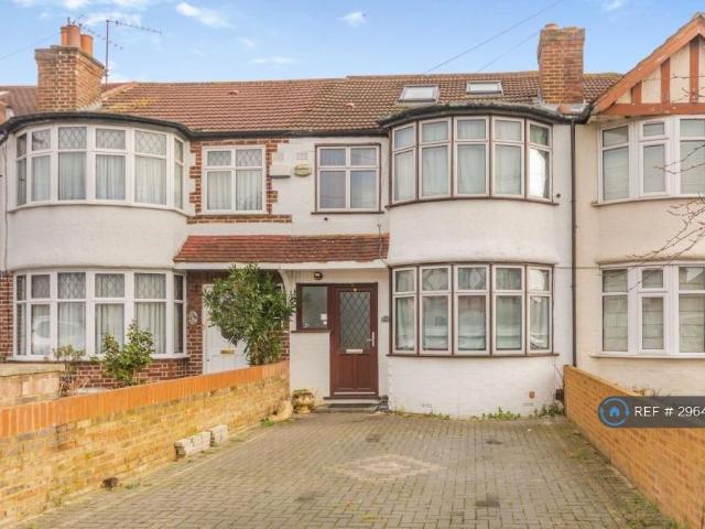 Hodder Drive, Perivale, Greenford, UB6 5 bed terraced house to rent £3,850 pcm £888 pw