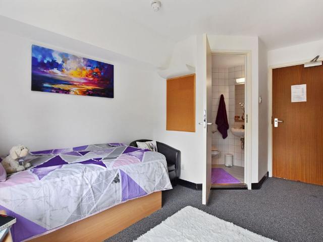 Hodgson Court, Nightingale Avenue, Harrow, Northwick Park HA1, Room to rent, £838 pcm | PrimeLocation