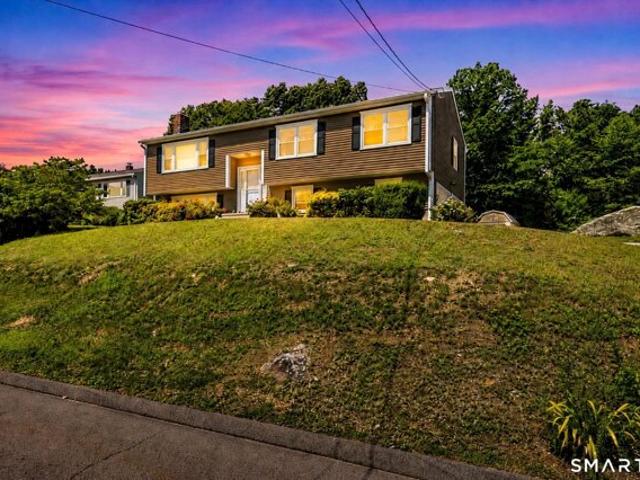 Hodio Dr, Ansonia, Home For Sale