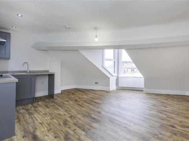 Hoe Street, Walthamstow, E17 2 bed apartment to rent £2,000 pcm £462 pw