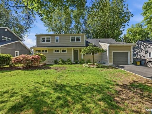 Hoffman Ave, New Milford, Home For Sale