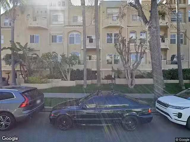 Hoffman St, Studio City, CA 91604