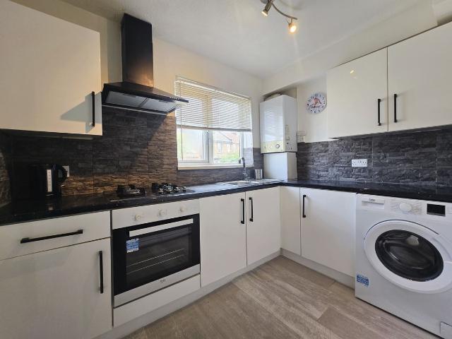 Hogarth Crescent, Colliers Wood SW19, 1 bed flat to rent, £1,400 pcm | PrimeLocation
