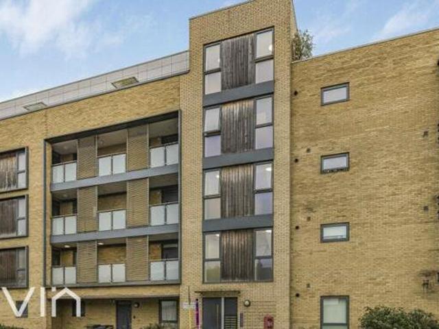 Hogarth Crescent, Croydon, 1 Bedroom Flat