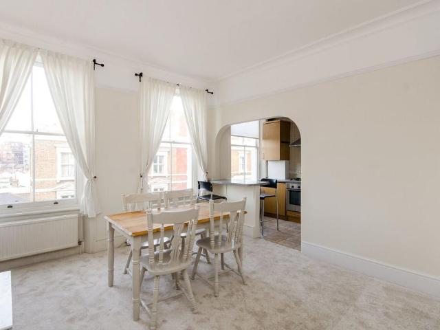 Hogarth Road, Earls Court, London, SW5 2 bed flat to rent £2,904 pcm £670 pw