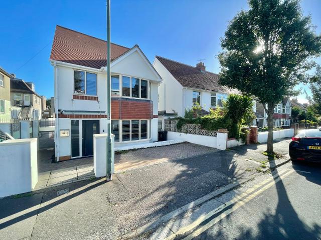 Hogarth Road, Hove BN3, 4 bed detached house to rent, £2,850 pcm | PrimeLocation