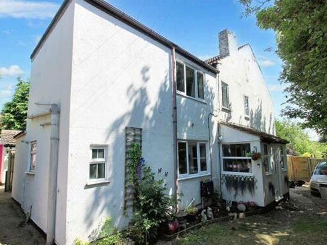 Hoggs Field, Eastwood, 5 Bedroom Property
