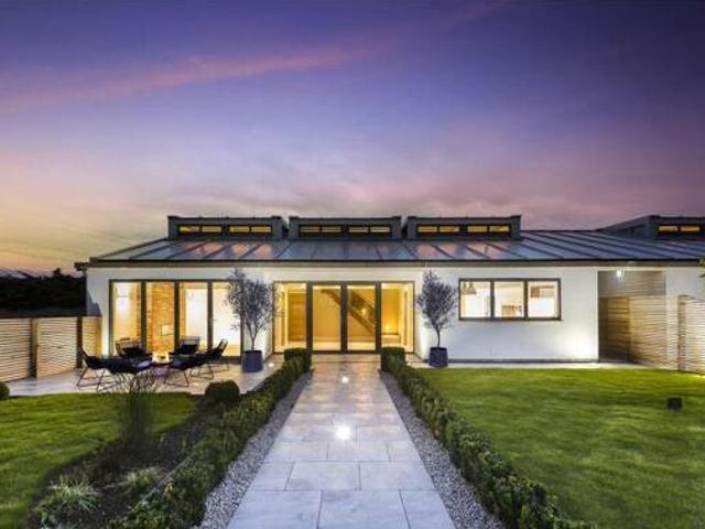 Hogshaw Farm Barns, Hogshaw, 5 Bedroom Barn
