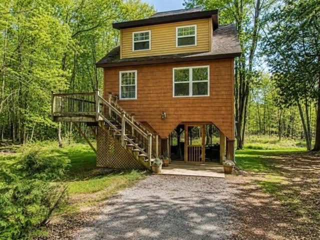 Hojaboom Rd, Saint Albans Town, Home For Sale