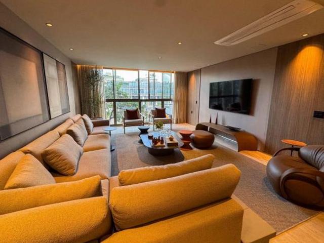 Hoje apresentamos um apartamento simplesmente espetacular na SQNW 105