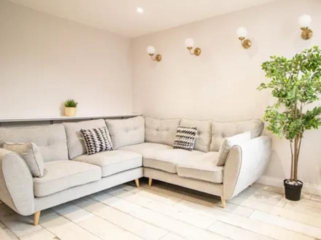 Holt Road Cafe, Needham Road, Liverpool, L7 0EQ, United Kingdom | 6 bed house for rent #165460328 | Rentberry