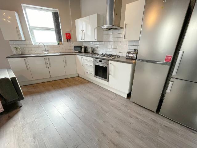 Holt Road L7, Room to rent, £607 pcm | PrimeLocation