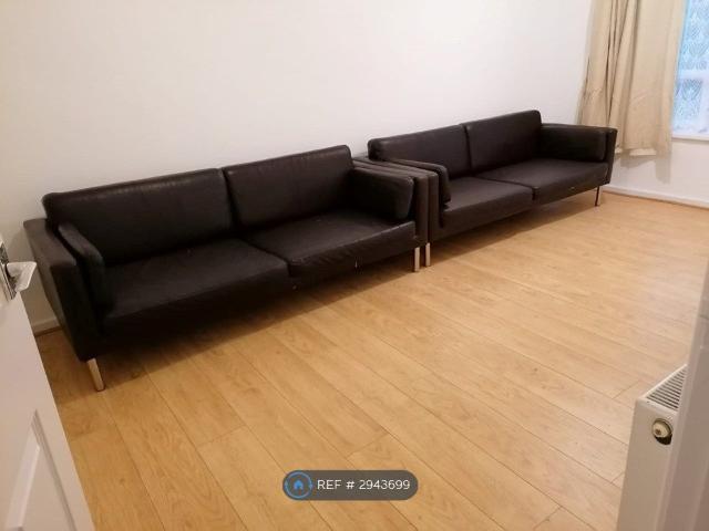 Holtdale Avenue, Leeds LS16, 1 bed flat to rent, £850 pcm | PrimeLocation