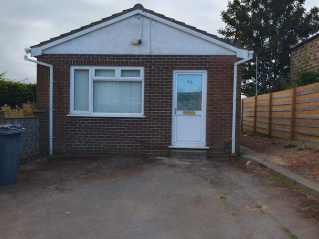 Holtway Way, Leeds LS16, 1 bed bungalow to rent, £750 pcm | PrimeLocation