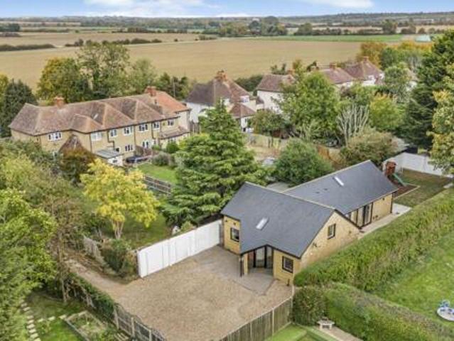 Holwell Road, Holwell, 3 Bedroom Detached
