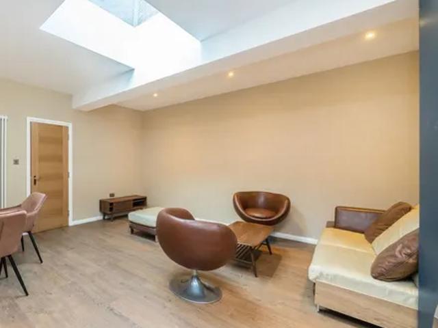 Holy Trinity CofE Primary School, Trinity Walk, London, NW3 5SQ, United Kingdom | 4 bed apartment for rent #166034534 | Rentberry