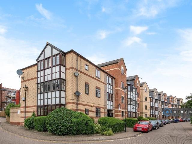 Holybrook, Reading, RG1 2 bed flat to rent £1,700 pcm £392 pw