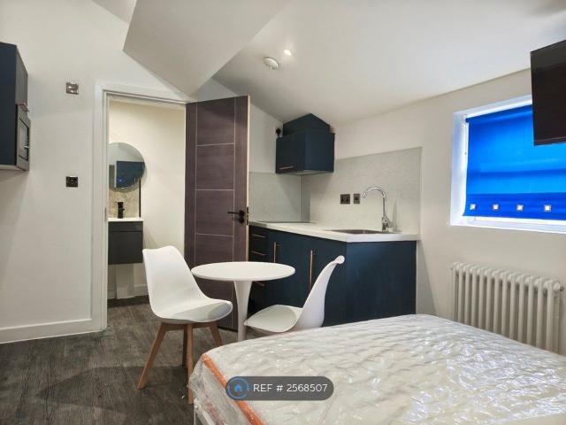 Holyhead Road, Bangor LL57, Studio to rent, £800 pcm | PrimeLocation
