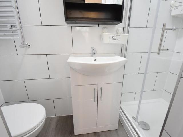 Holyhead Road, Coventry, CV1 3AA