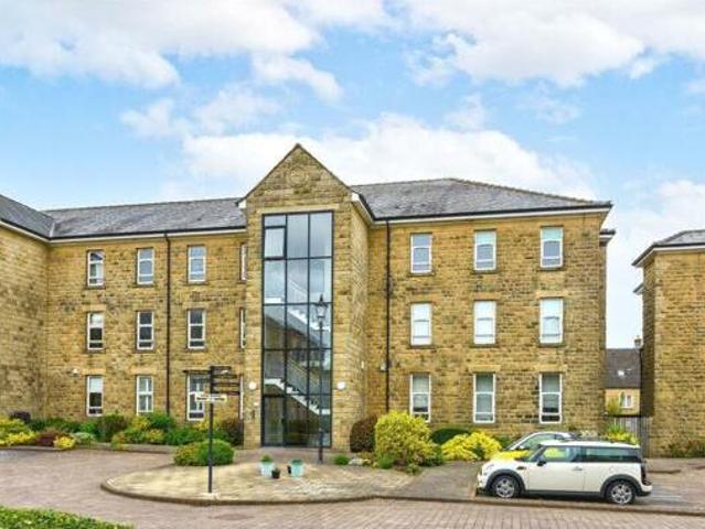 Holyrood Avenue, Lodge Moor, 2 Bedroom Apartment