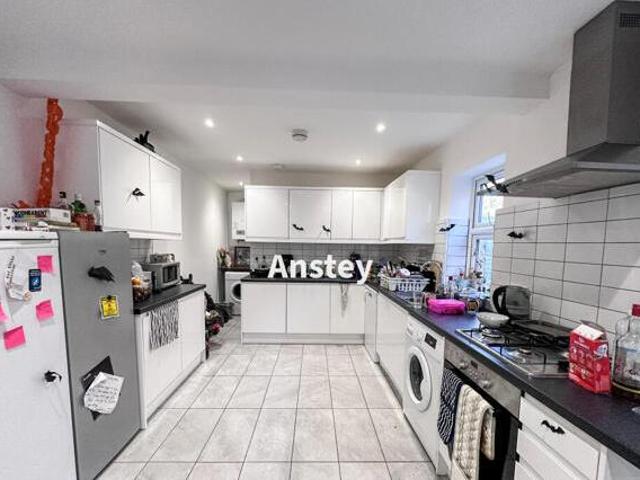 Holyrood Avenue, Southampton, 6 Bedroom Semi detached