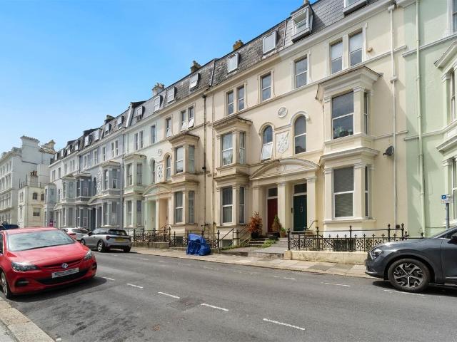Holyrood Place, Plymouth PL1, 2 bed flat to rent, £950 pcm | PrimeLocation