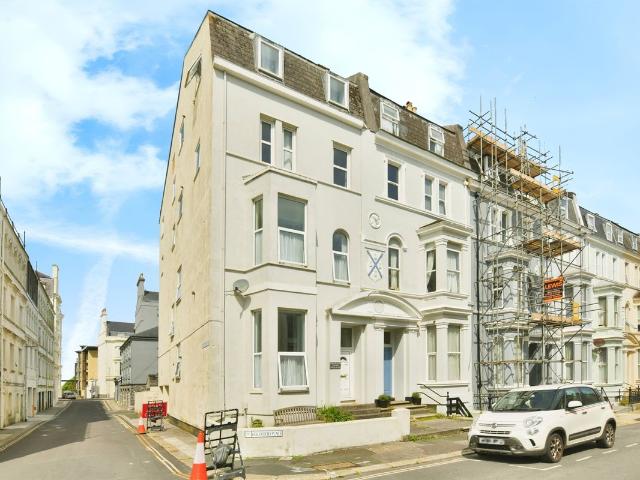 Holyrood Place, Plymouth PL1, 2 bed maisonette to rent, £1,450 pcm | PrimeLocation
