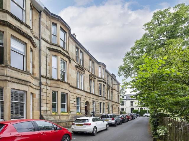 Holyrood Quadrant, Glasgow G20, 4 bed flat to rent, £2,500 pcm | PrimeLocation