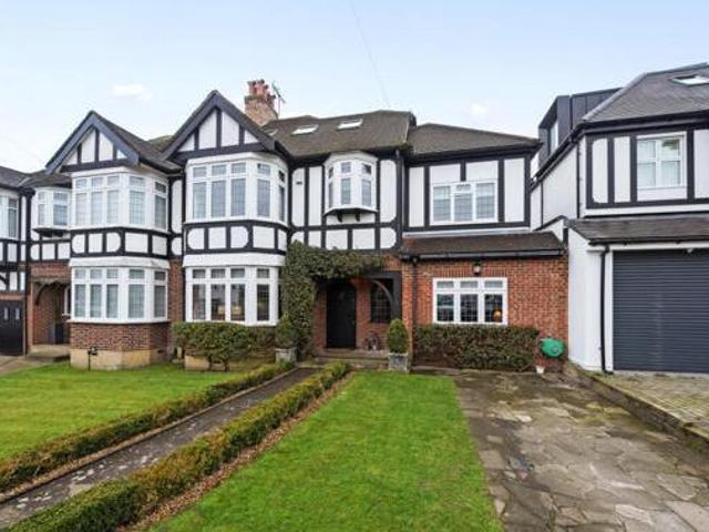 Holyrood Road, New Barnet, 5 Bedroom Semi detached
