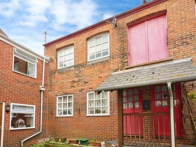 Holyrood Street, Newport, 2 Bedroom Semi detached