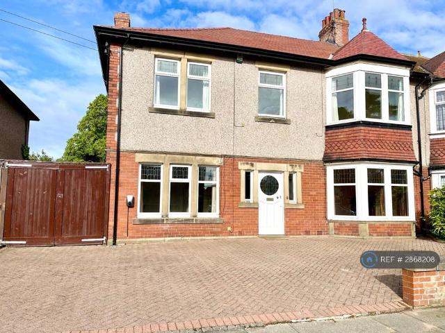 Holywell Avenue, Whitley Bay, NE26 4 bed semi detached house to rent £2,950 pcm £681 pw