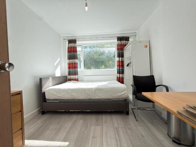 Holywell Drive, Loughborough LE11, Room to rent, £550 pcm | PrimeLocation