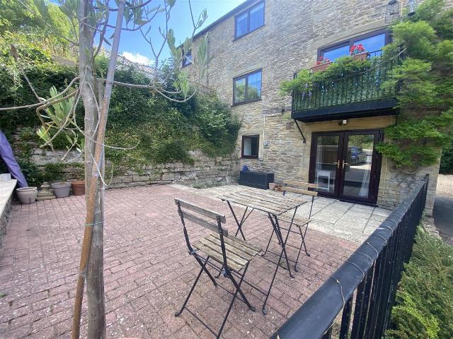 Holywell, East Coker BA22, 1 bed flat to rent, £950 pcm | PrimeLocation