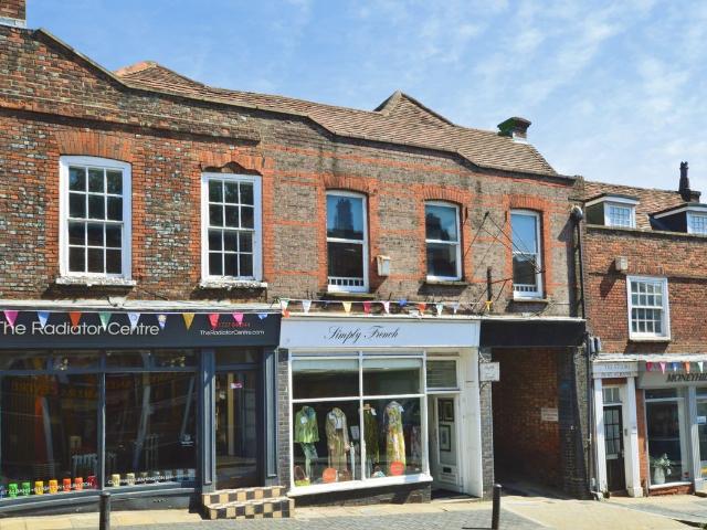 Holywell Hill, St Albans AL1, 1 bed flat to rent, £1,300 pcm | PrimeLocation